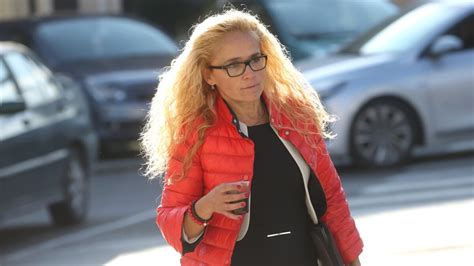 Поддръжници на осъдената Десислава Иванчева искат тя да бъде помилвана