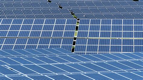 Neue Solarzellen glänzen mit Rekord Wirkungsgrad Solarenergie