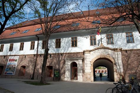 Nouă castele și cetăți din România premiate de Google cu Recenzia de Aur