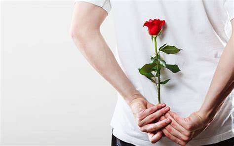 指輪以外のプレゼントならバラの花を！花束でプロポーズする方法 結婚式準備 Com