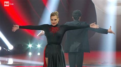 Simona Ventura Ha Vinto Ballando Con Le Stelle