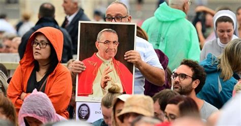 Pope Francis Beatifies Smiling John Paul I