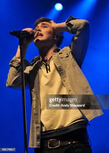 Alex Gardner Singer Photos And Premium High Res Pictures Getty Images