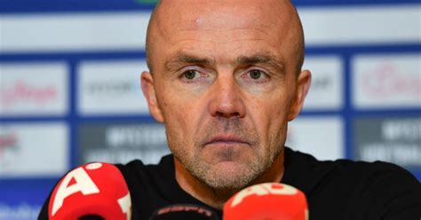 Alfred Schreuder Wankelt Bij Ajax Na Derde Blamage Op Rij ‘vrezen Doe
