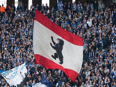 Fan Proteste Hertha Fans Gegen Club Position In Debatte Um 501 Regel