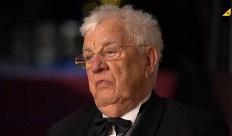 Skarbi Bet Godīgi Raimonds Pauls Svētku Laikā Nesaudzē Ne Sevi Ne