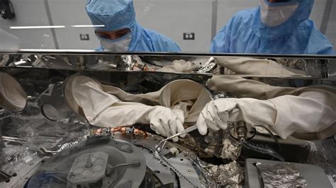 These Researchers Finally Managed To Get Their Hands On Nasas First Asteroid Sample