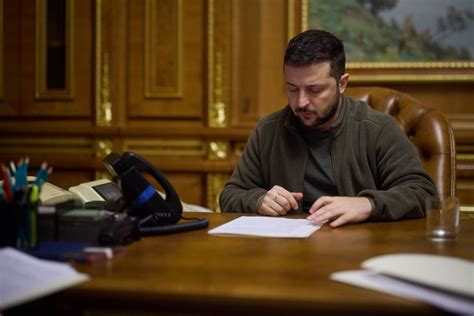 Зеленский ввел санкции против 200 человек на 50 лет Новости Украины