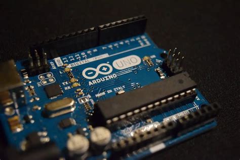 Controlling A Led Using Arduino Serial Monitor