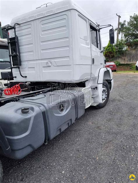 Caminhao Mercedes benz MB usado à venda