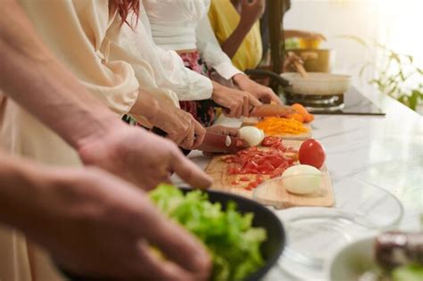 Premium Photo People Visiting Culinary Class