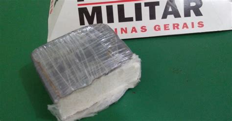 G Polícia apreende gramas de pasta base de cocaína em Caratinga MG notícias em Vales