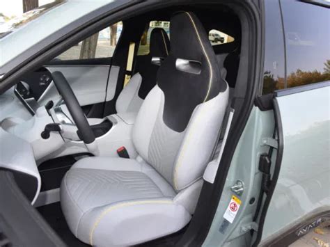 China Electric Vehicles Avatr Avatr11 Suv 2022 Long Range Dual Motor Luxury Version 4 Seater