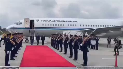 alejita on Twitter Que querían que lo recibieran a si u
