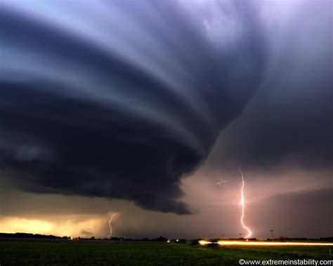 Tornado National Geographic Wallpaper Fanpop