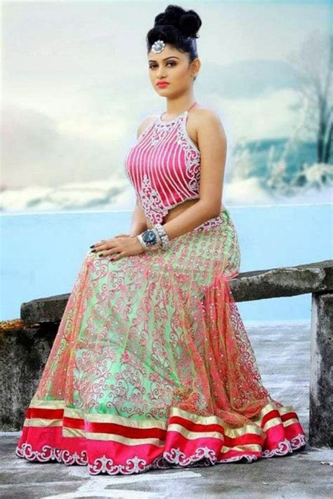 Oviya Latest Hot Photoshoot Photos Movie Photos Gallery