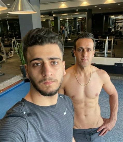 علی کریمی و پسرش هاوش در سالن بدنسازی عکس طرفداری