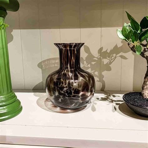 Tortoise Shell Effect Vase Ben Tasker Flooring And Interiors
