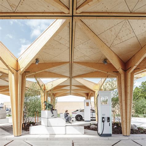 Green Oasis Charging Station Will Power Electric Vehicles In 15 Minutes