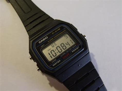Как заменить батарейку в часах Casio — пошаговая инструкция