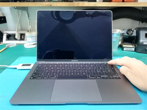 Macbook Air M Non Accende Allreballing It