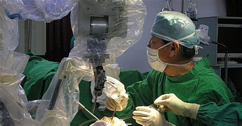 이춘택병원 초정밀로봇 인공관절수술 2천회 돌파