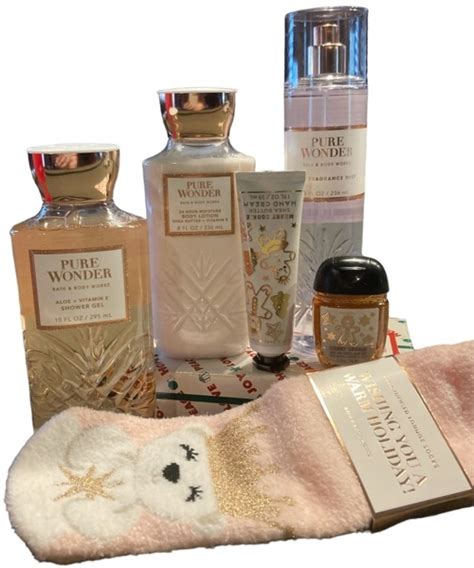 Free Bath And Body Works Bundle ~ Full Size ~ Pure Wonder And Merry