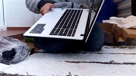 Unboxing ASUS X552M - YouTube