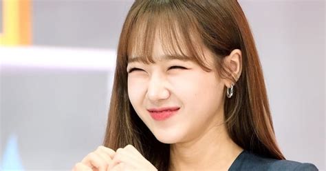 Ten 포토 위키미키 최유정 키득키득사랑스러운 눈웃음