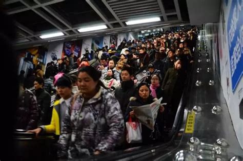 地铁拥挤人群乘坐地铁深圳地铁拥挤第8页大山谷图库