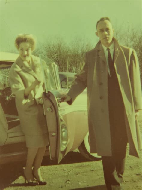 Mom And Dad On Their Wedding Day 1960 Roldschoolcool