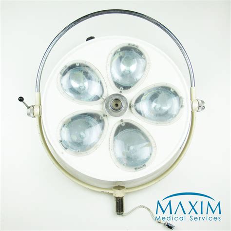 Skytron Nova Model 58 Light Head Maxim Medical