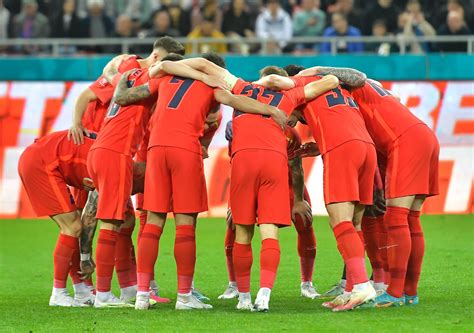 Cel mai bine plătit fotbalist din România joacă la FCSB Gigi Becali nu se uită la bani când