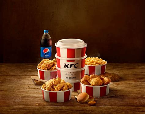 Kfc Combos And Burgers On Behance Kfc Chicken Fried Chicken Recipes