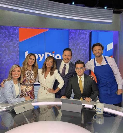 ¿qué Exrostro De Las Mañanas De Telemundo Regresó A Hoy Día