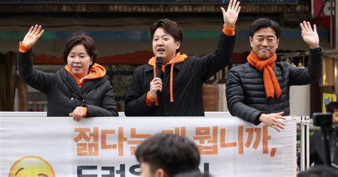 이준석 “尹 김건희 의혹 적극 해명해봤자 ‘대리 표명일 뿐”