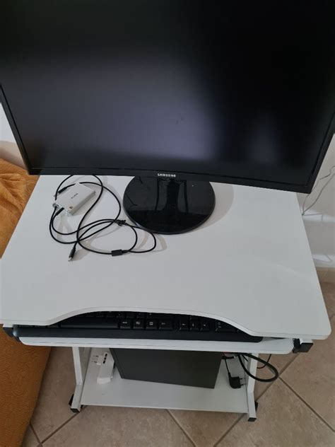 HOMCOM Movable Compact Small Computer PC Desk With 4 Moving Wheels Sliding Keyboard Tray Home