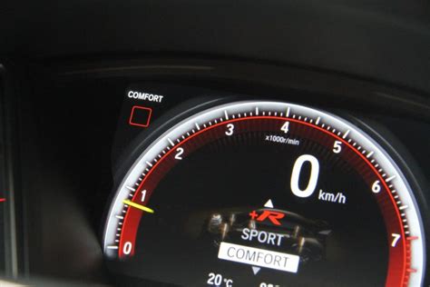 Honda Civic Type R 00011 – Automagazin.sk – Novinky, testy, recenzie