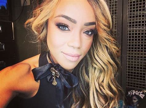 Aliciafoxfanpage Foxyfansite Twitter