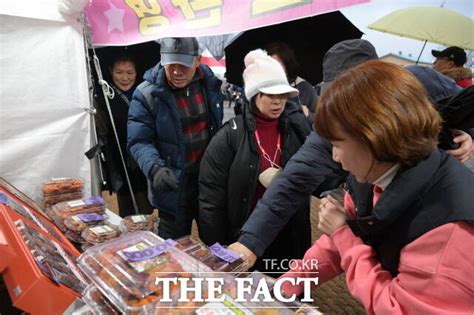 2024 양촌곶감축제 성료12만여 명 방문 전국 기사 더팩트