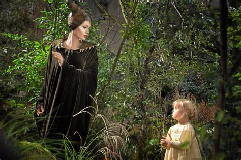 Angelina Jolie Elle Fanning Talk ‘maleficent Disneys Darker