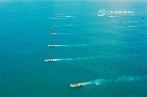 Plagf Zbd 05 Ztd 05 Zsd 05 And Plz 07b In Amphibious Training