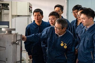 浙江金华展劳模风采 传工匠技艺 人民图片网