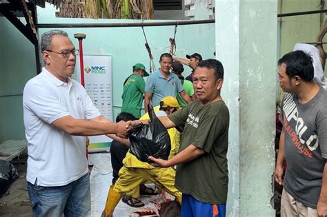 MNC Peduli Salurkan Hewan Kurban Untuk Warga Menteng