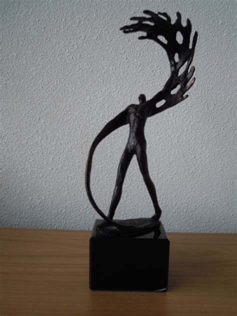 Brons Onbekend Prachtig Bronzen Beeld Naakte Man Met Veren Verkocht Kunstveiling Nl