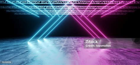 어두운 현대 공상 과학 미래 네온 빛나는 파란색과 보라색 삼각형 모양의 빈 공간과 검정색 배경 3d 렌더링 조명 튜브 클럽 무대 3차원 형태에 대한 스톡 사진 및 기타