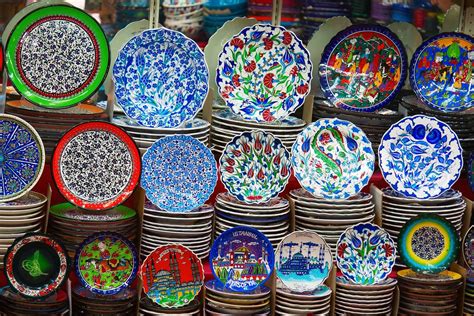 Klassische türkische Keramik auf dem Markt | Stock Bild | Colourbox