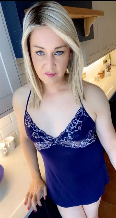 147 Best U Vivian Harding Images On Pholder Crossdressing Sissy