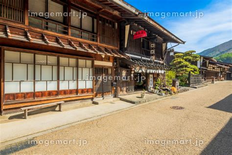 長野県 塩尻市 中山道 奈良井宿の町並みの写真素材 [220672909] イメージマート
