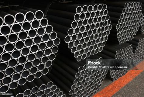 강철 원형 파이프 배경입니다 강철에 대한 스톡 사진 및 기타 이미지 강철 관 튜브 튜브 Istock